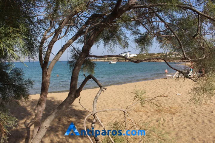 Glyfa Beach - Antiparos island, Greece - Antiparos.com